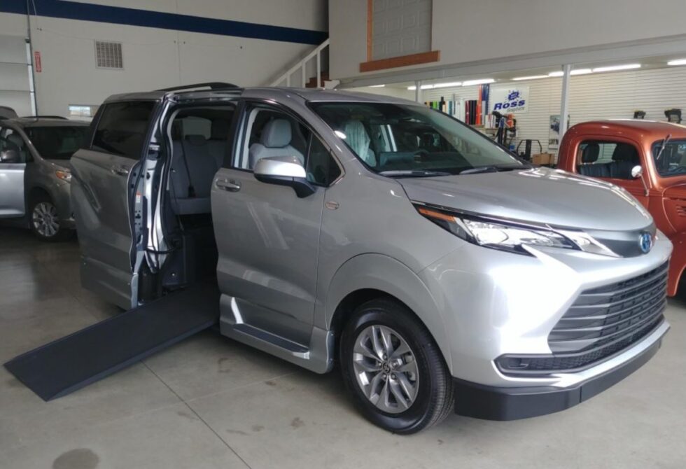 Side-Entry Wheelchair Accessible Van | Sidewinder